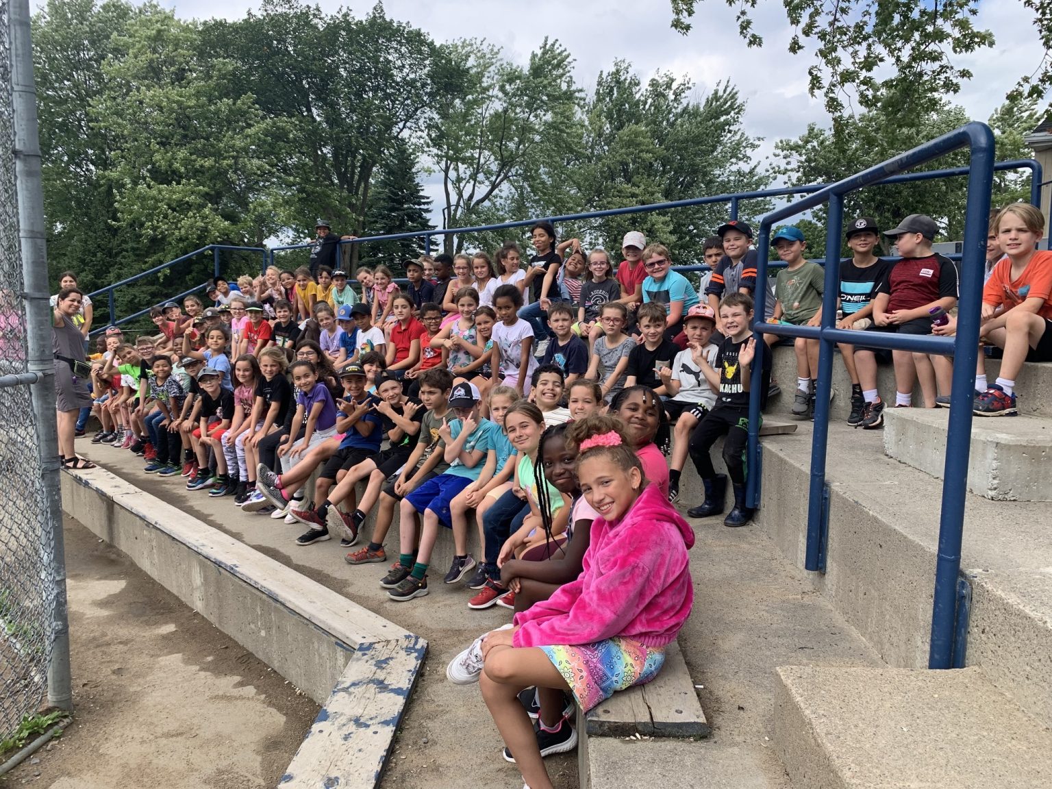 Bienvenue! Welcome! Bienvenidos! - École Charles-Rodrigue, des Pixels